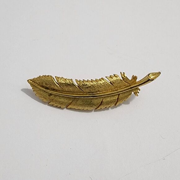 Mamselle | Jewelry | Vintage Mamselle Feather Quill Brooch Pin Gold ...